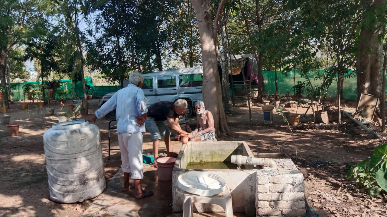 Vridha Ashram: A Home for the Elderly in India. - Old Age Foundation